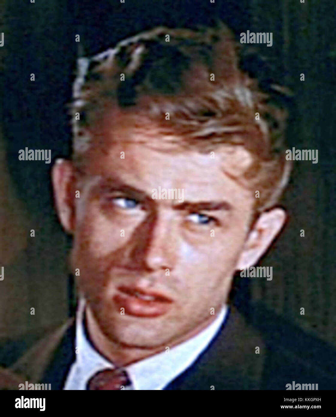 Richard Davalos Biography