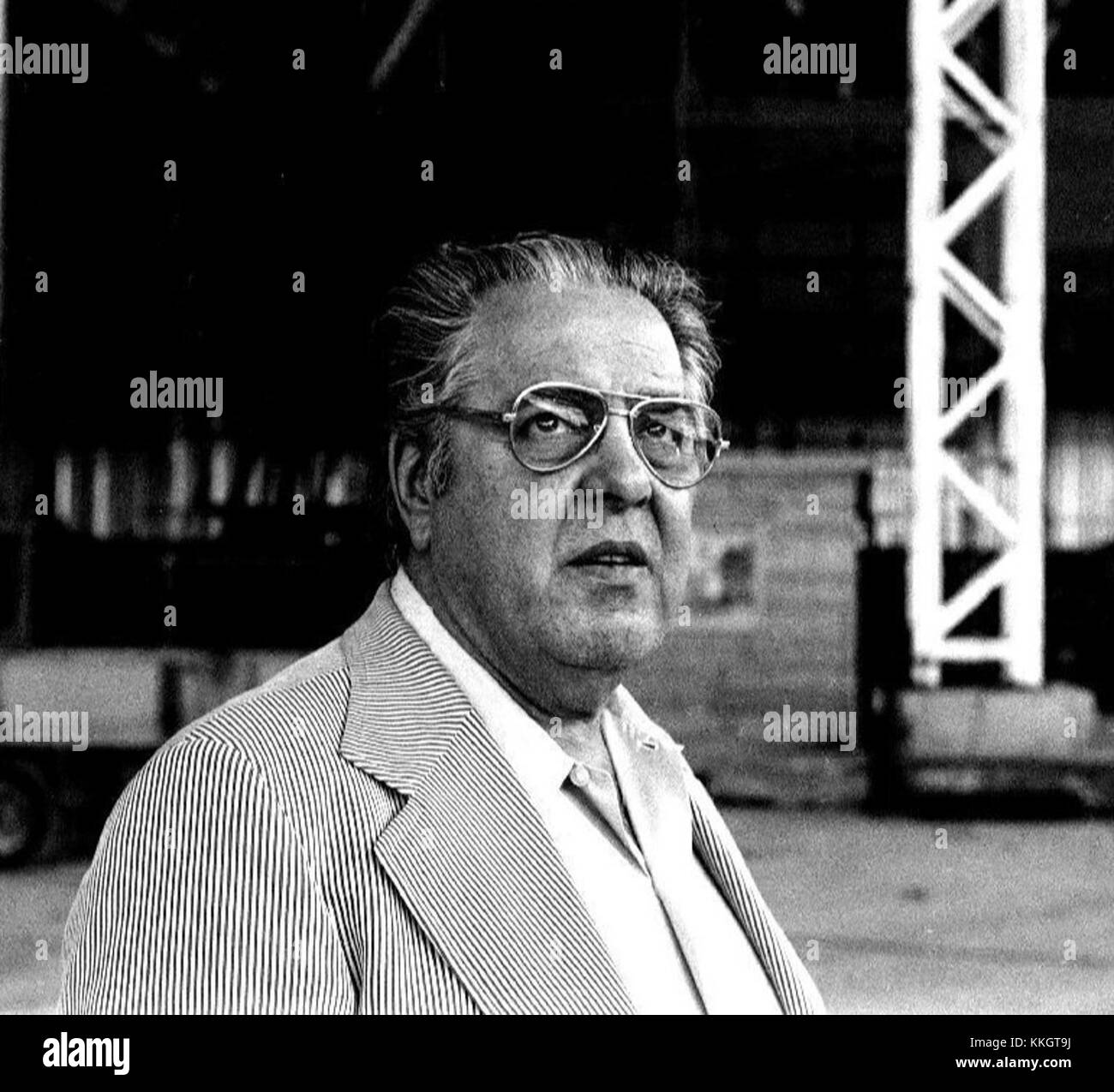 Cubby broccoli bond hi-res stock photography and images - Alamy