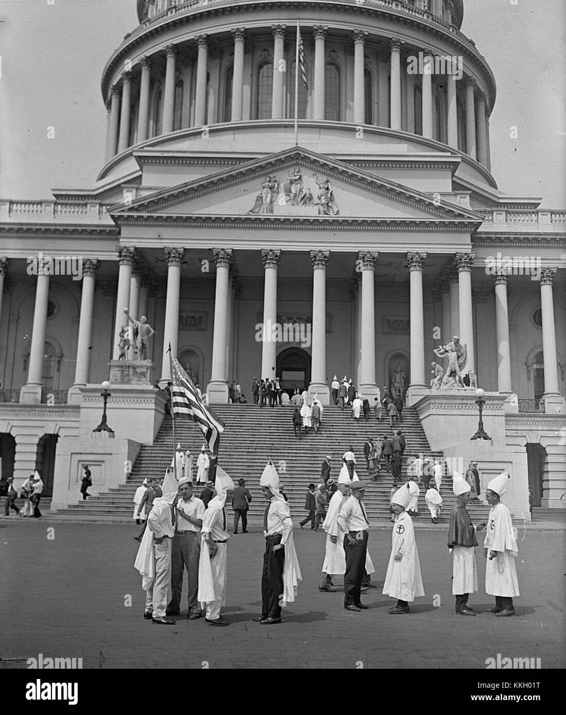 Historical ku klux klan Black and White Stock Photos & Images - Alamy