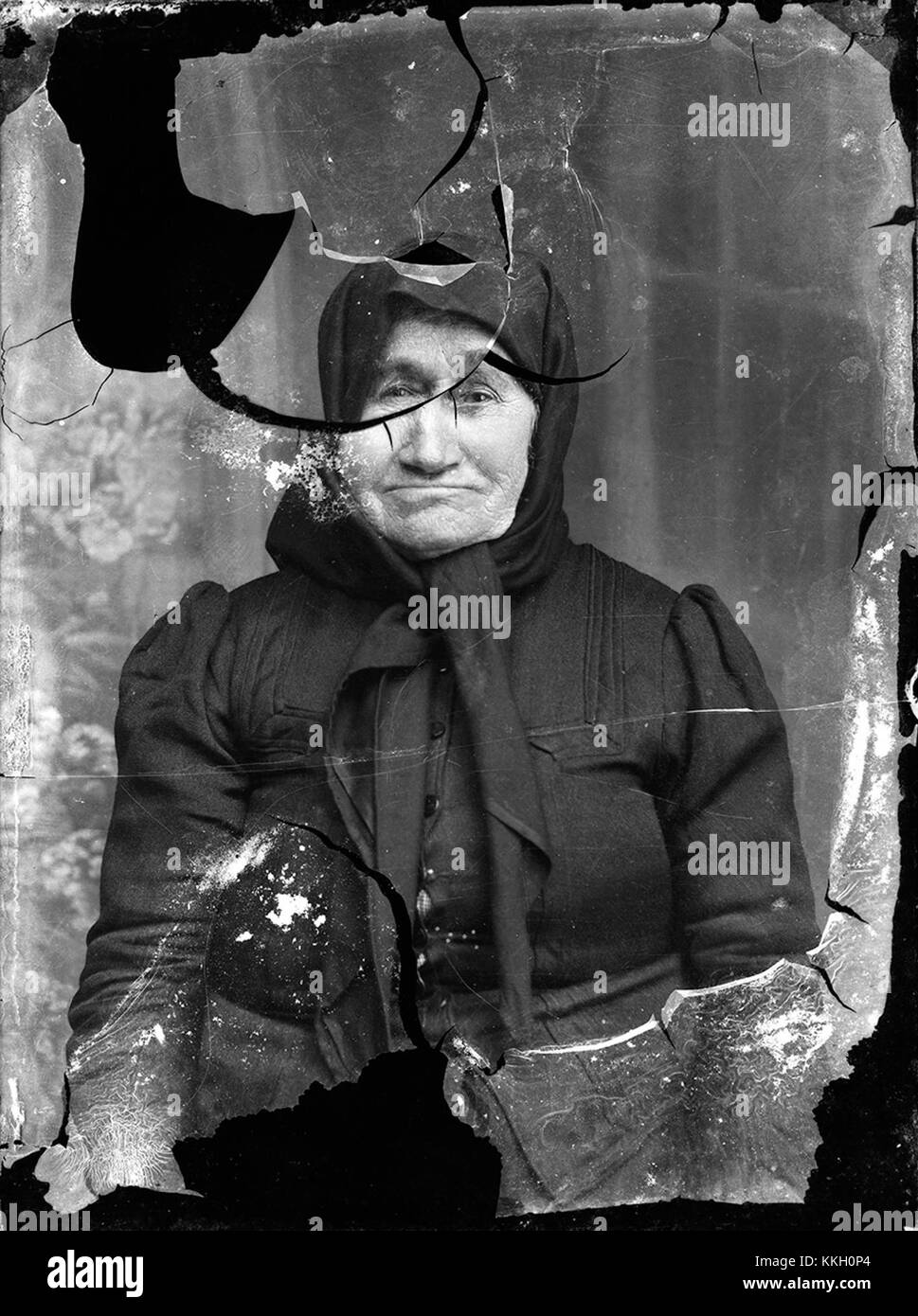 'Portret de bătrân' (Portrait of an Old Man) is a photograph taken on ...