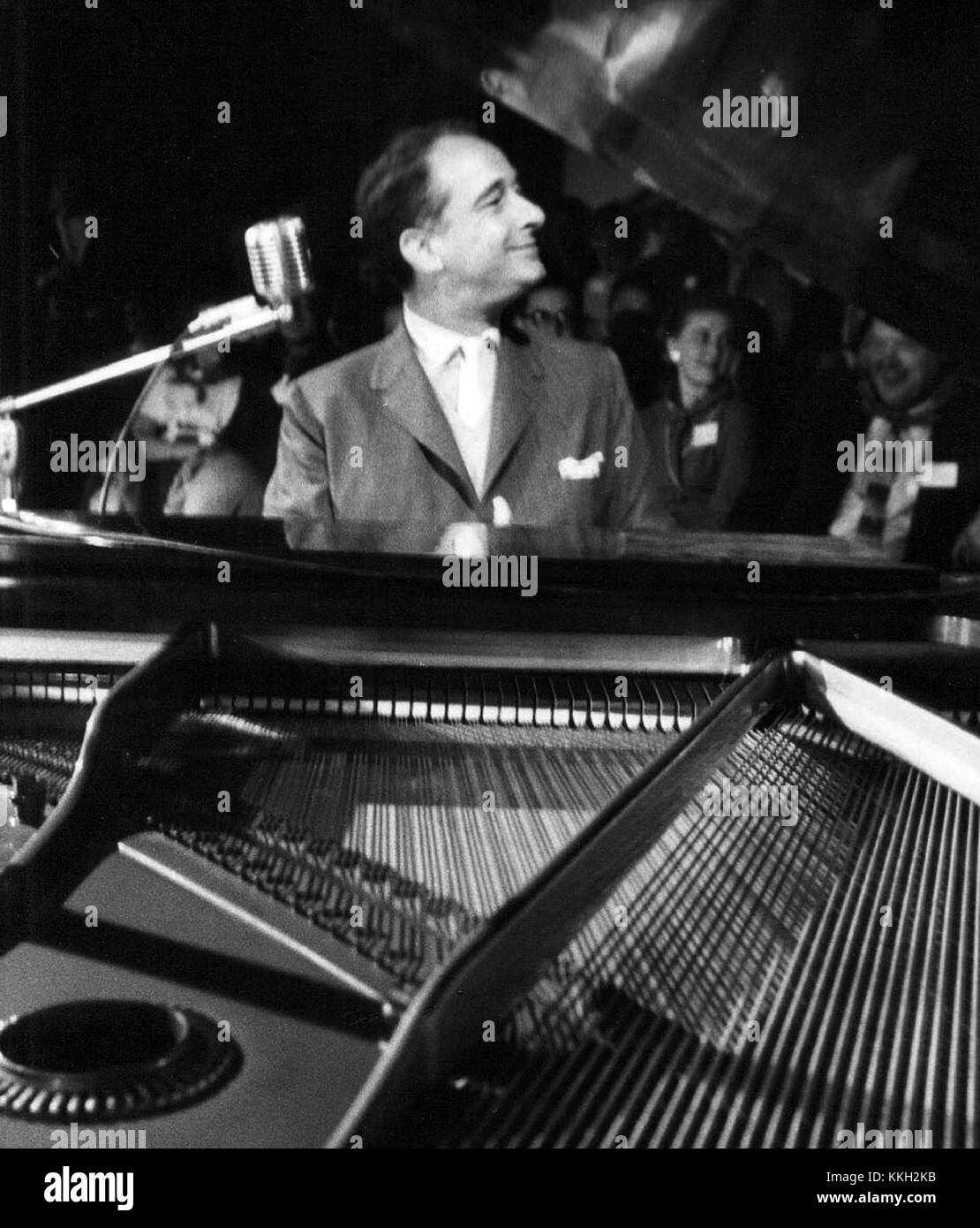 Victor Borge in concert 1957 Stock Photo - Alamy