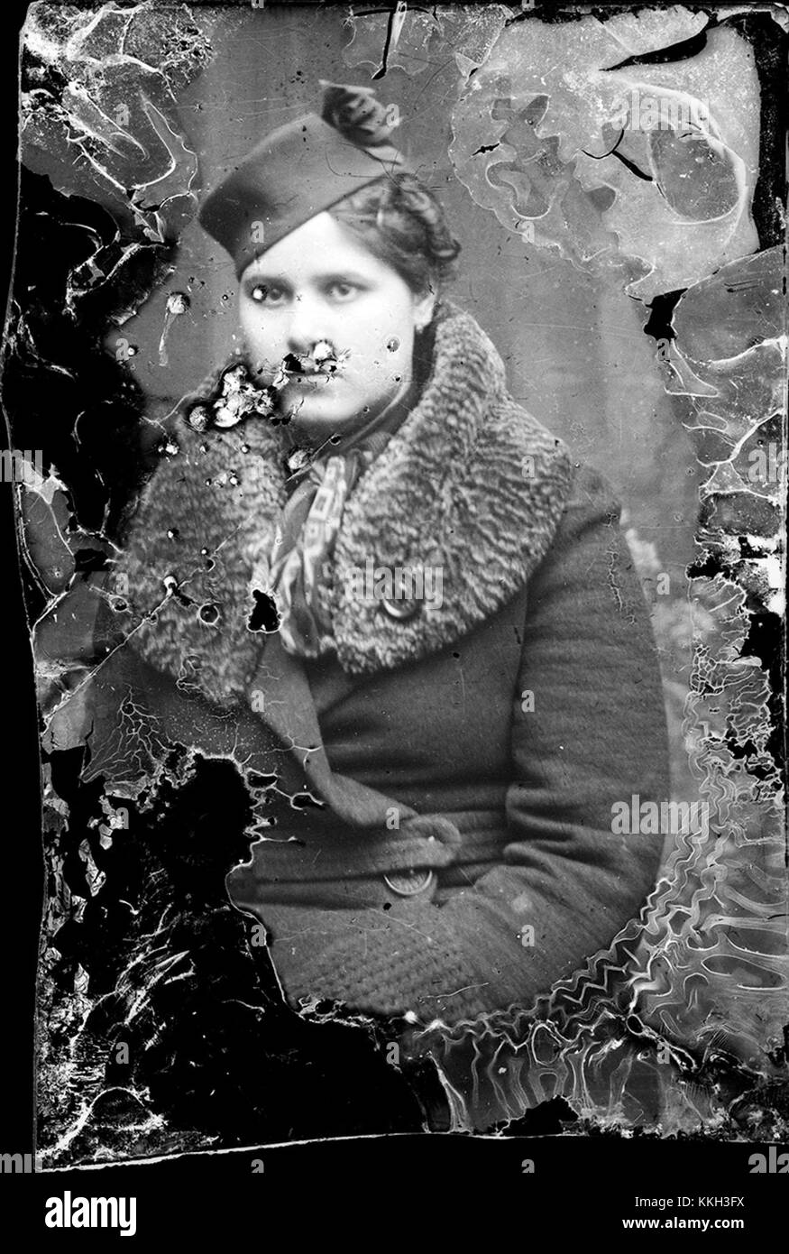 Fashionable woman in hat Black and White Stock Photos & Images - Alamy