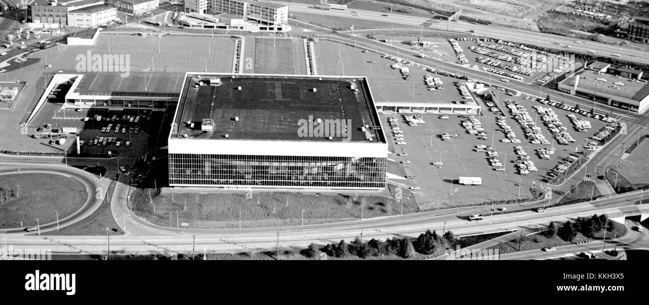 Veterans Memorial Coliseum (2) (Portland Stock Photo - Alamy