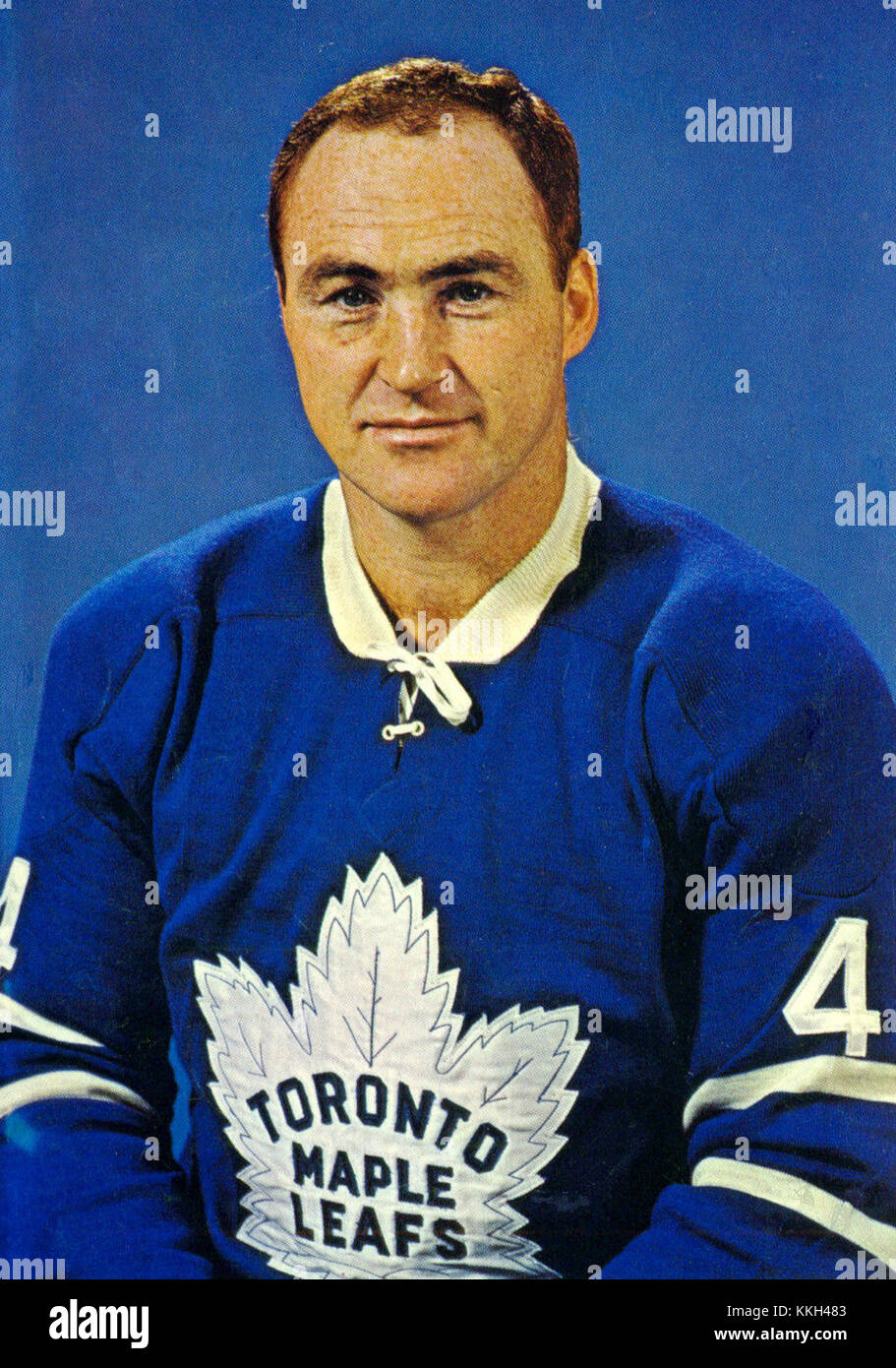 This Chex card features Red Kelly, a legendary hockey player for the ...