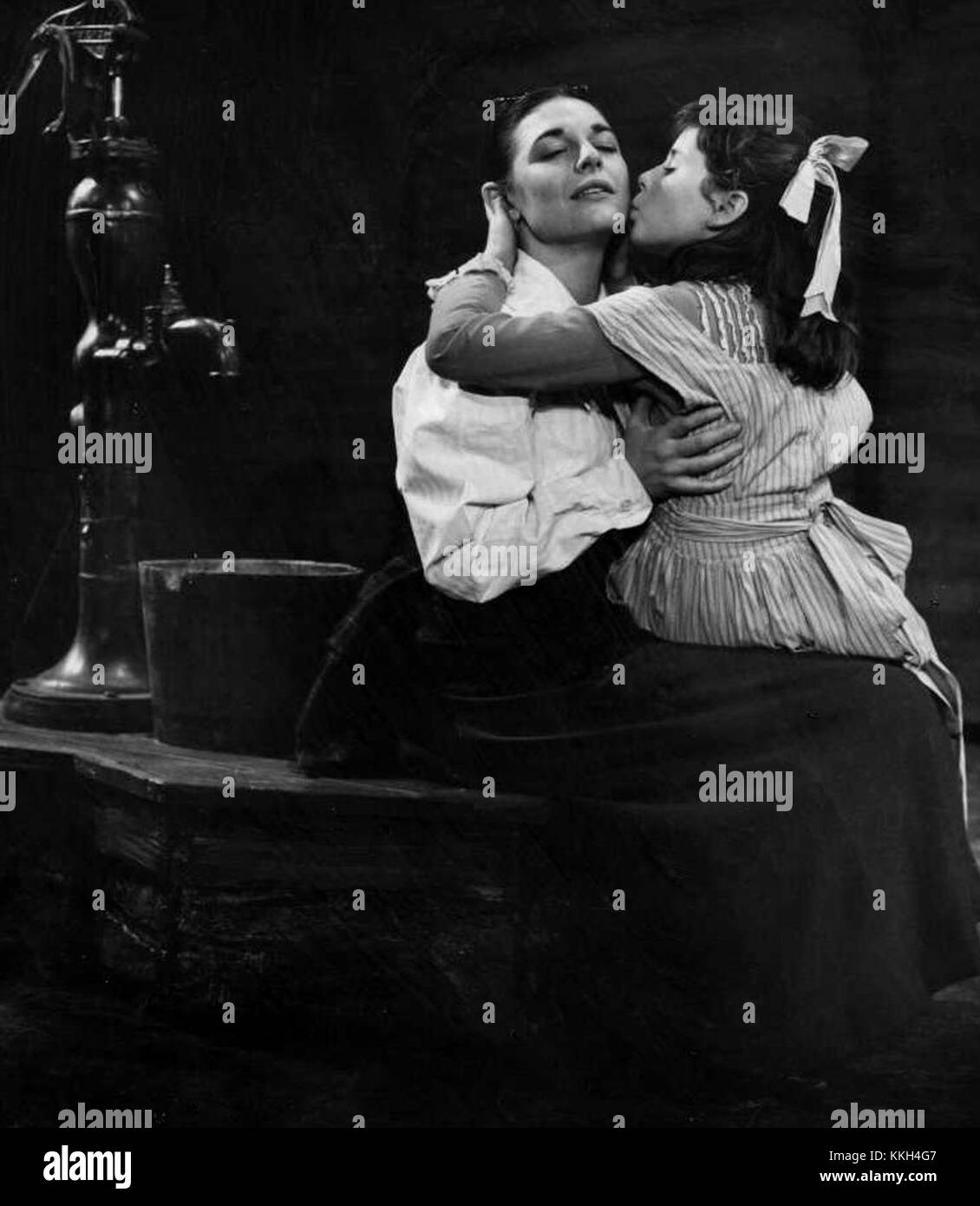 This 1960 photograph features Anne Bancroft and Patty Duke in their ...