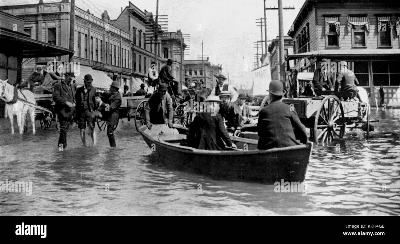 A flood scene at the intersection of Front & Morrison, showcasing the ...