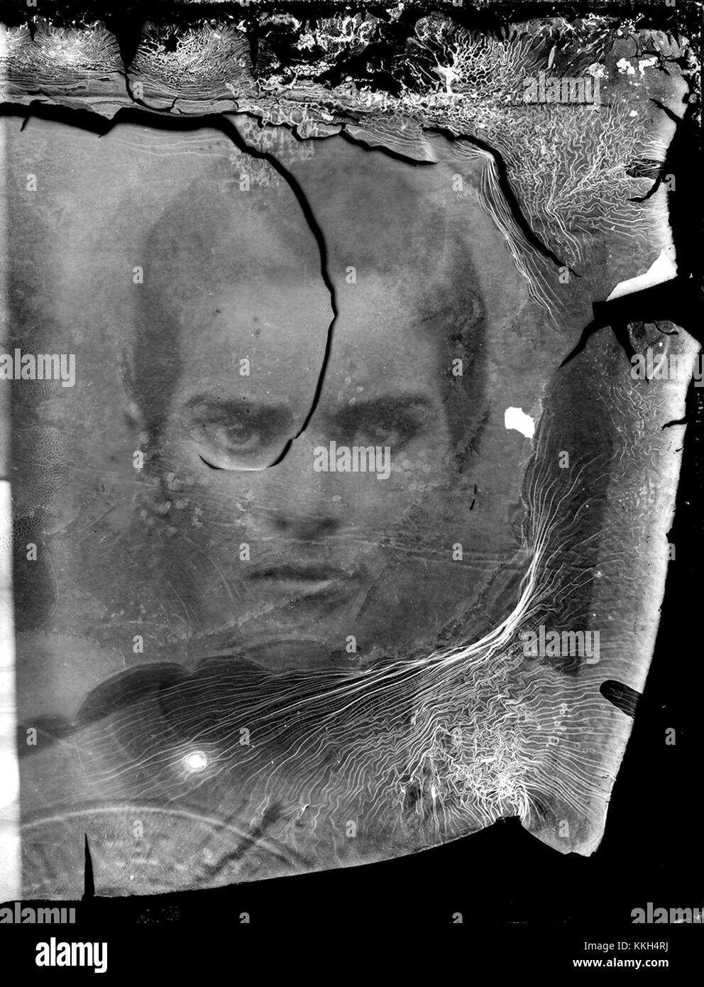 This image collection, titled '3 imagini: portrete,' consists of ...