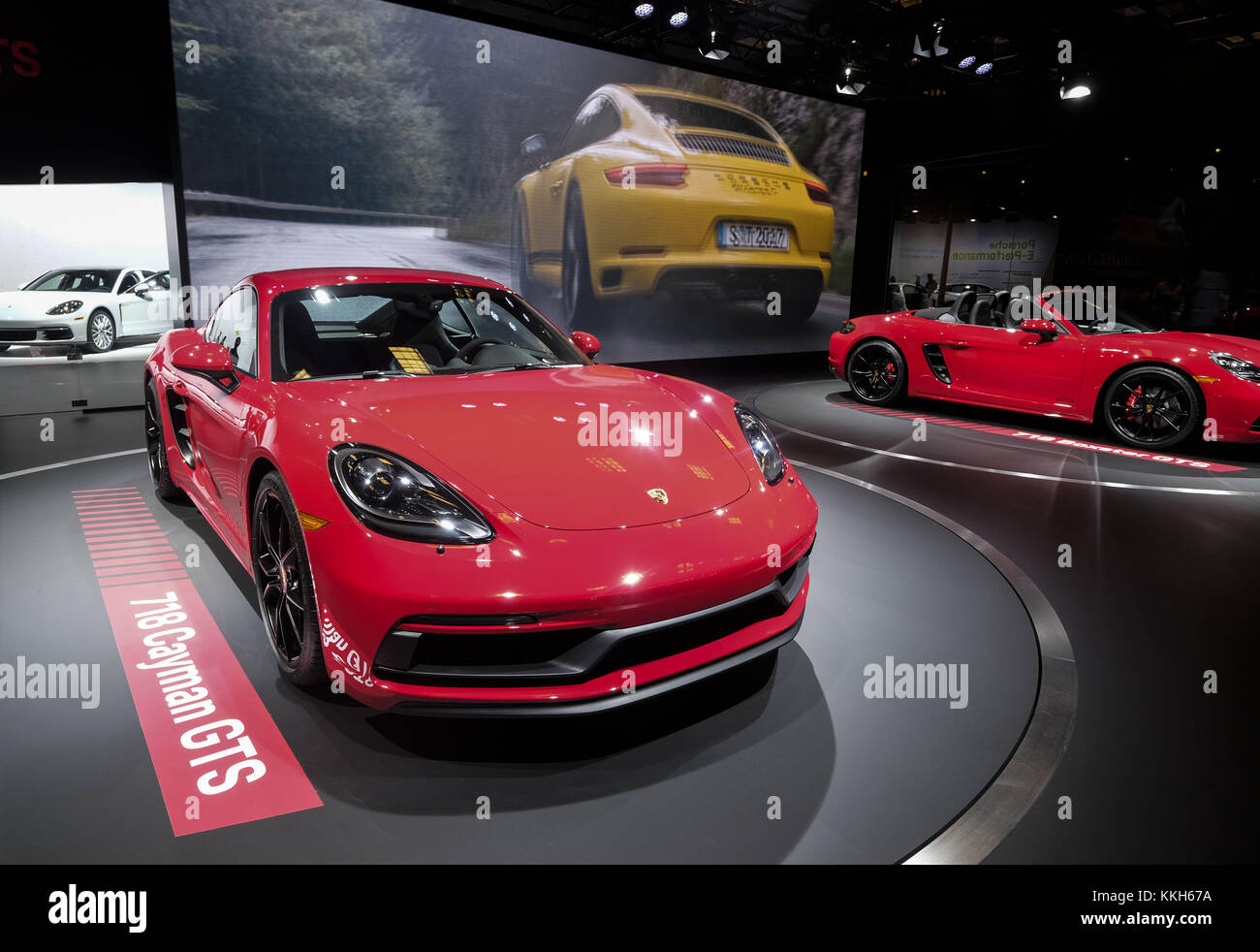 Los Angeles, California, USA. 30th Nov, 2017. The Porsche 718 Cayman ...