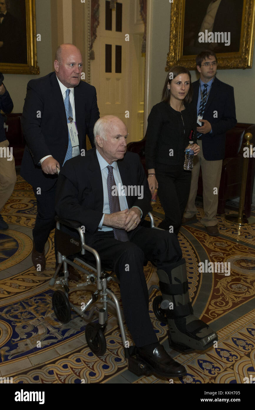 United states senate chamber 2017 hi-res stock photography and images ...
