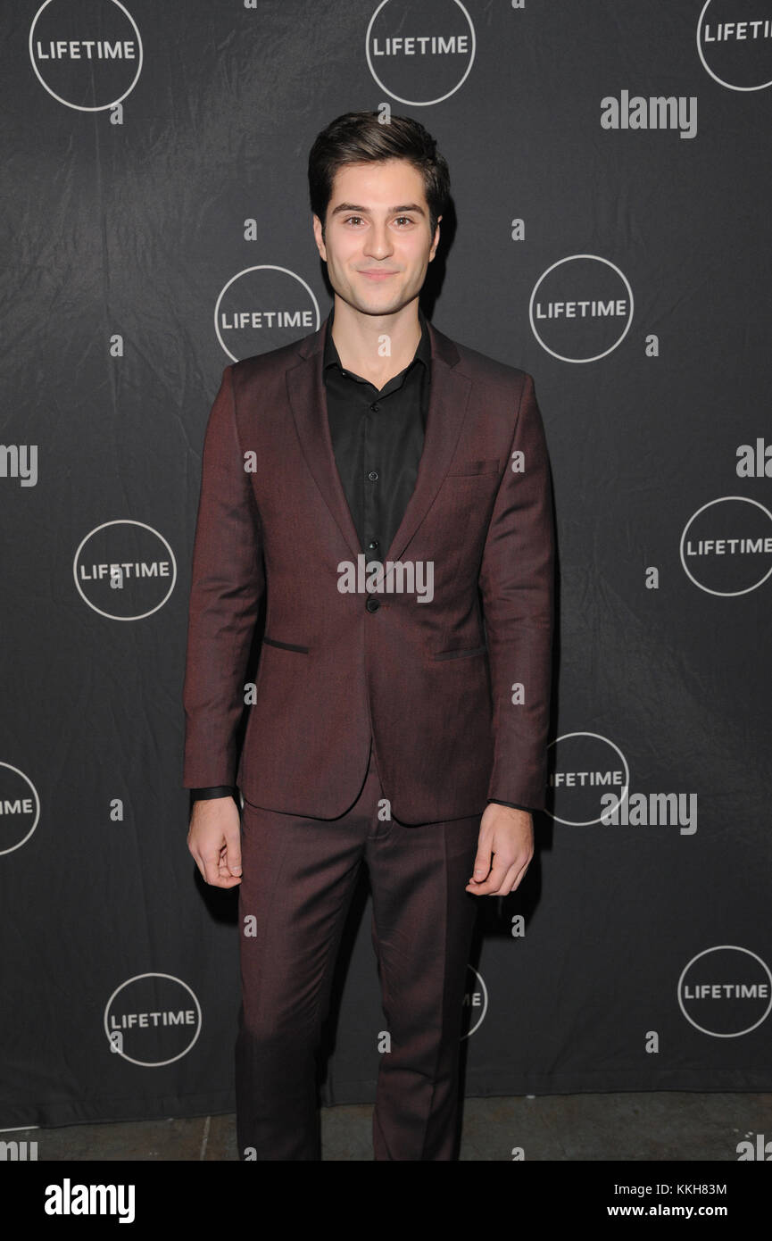 New York, USA. 30th Nov, 2017. Actor Spencer Borgeson attends the ...