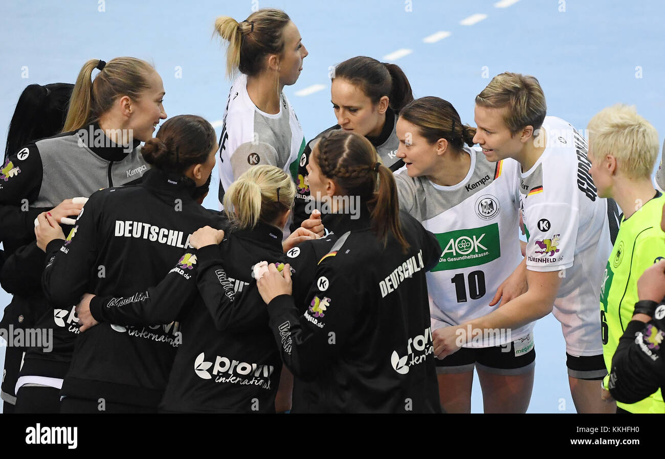Leipzig, Germany. 01st Dec, 2017. Germany's national team stands ...
