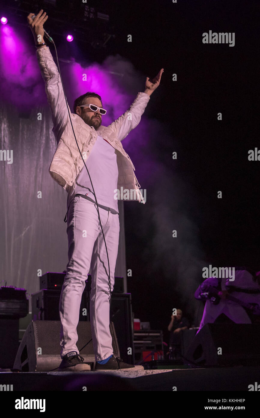 Kasabian new singer hi-res stock photography and images - Alamy