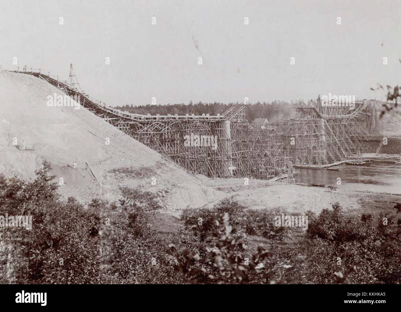 The construction of the bridge over the Niemen River is documented in ...