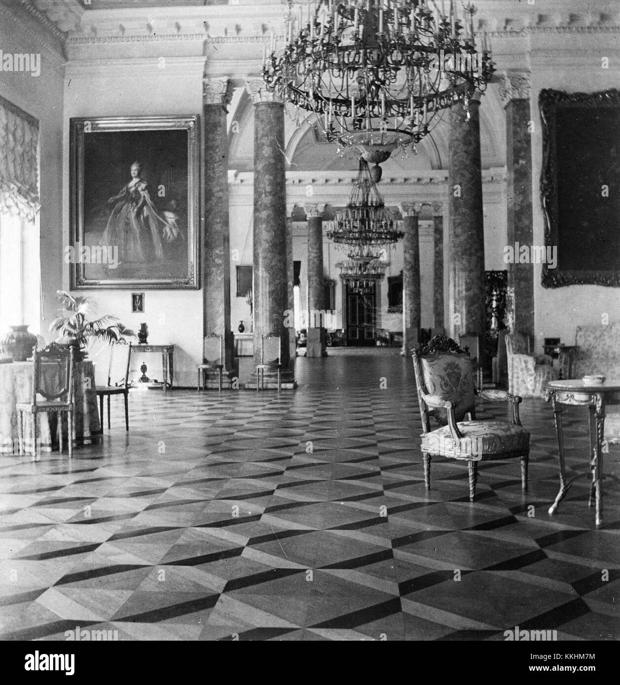 Palace portrait Black and White Stock Photos & Images - Alamy