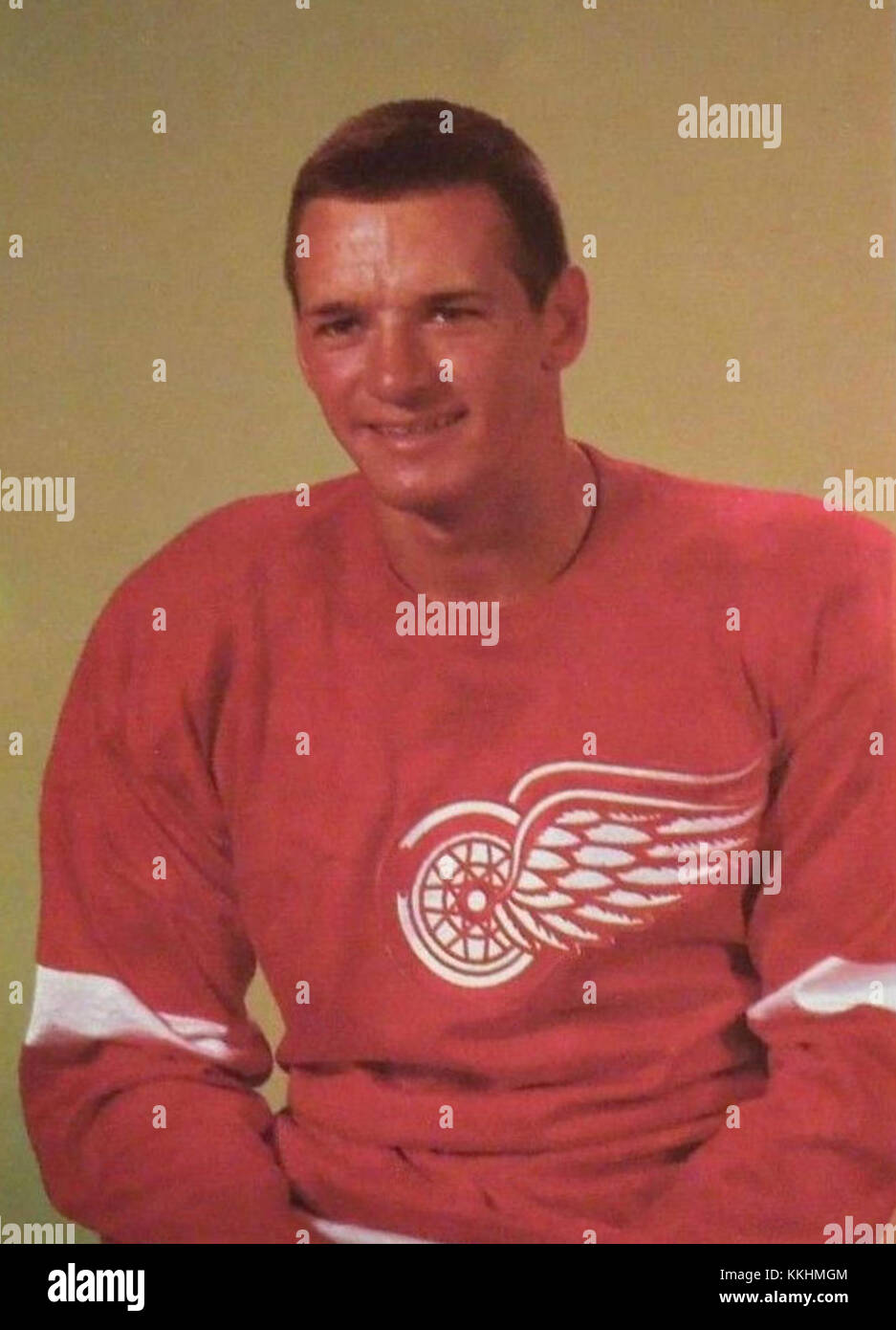 The Pit Martin Chex hockey card features the Canadian player Pit Martin ...