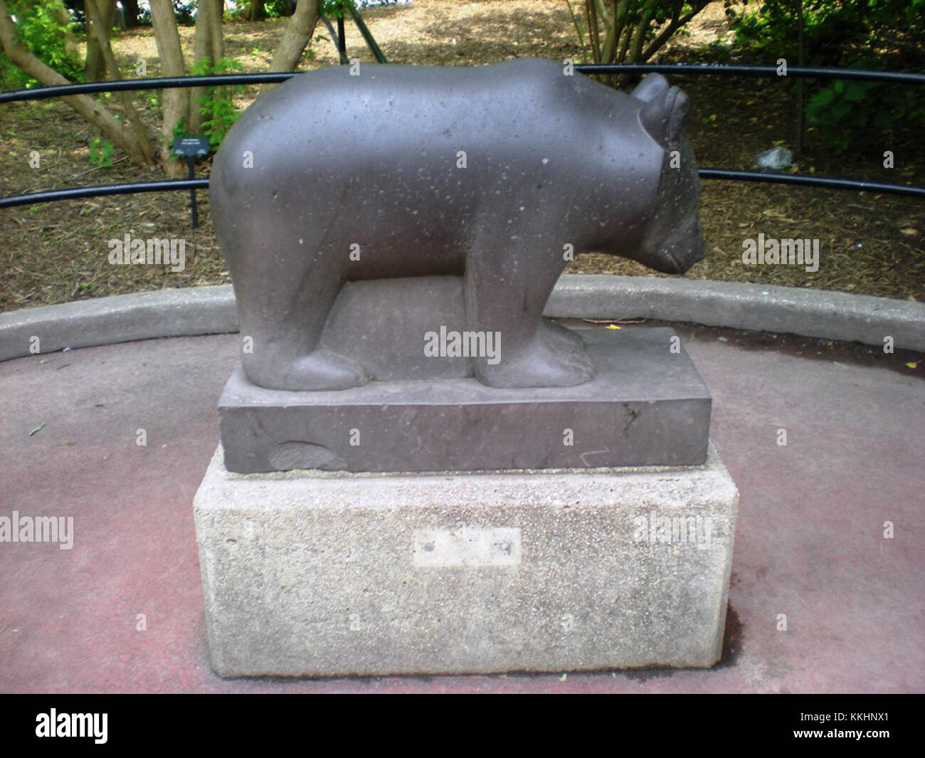 The sculpture 'Bear' by Cornelia Chapin, housed at the National Zoo in ...