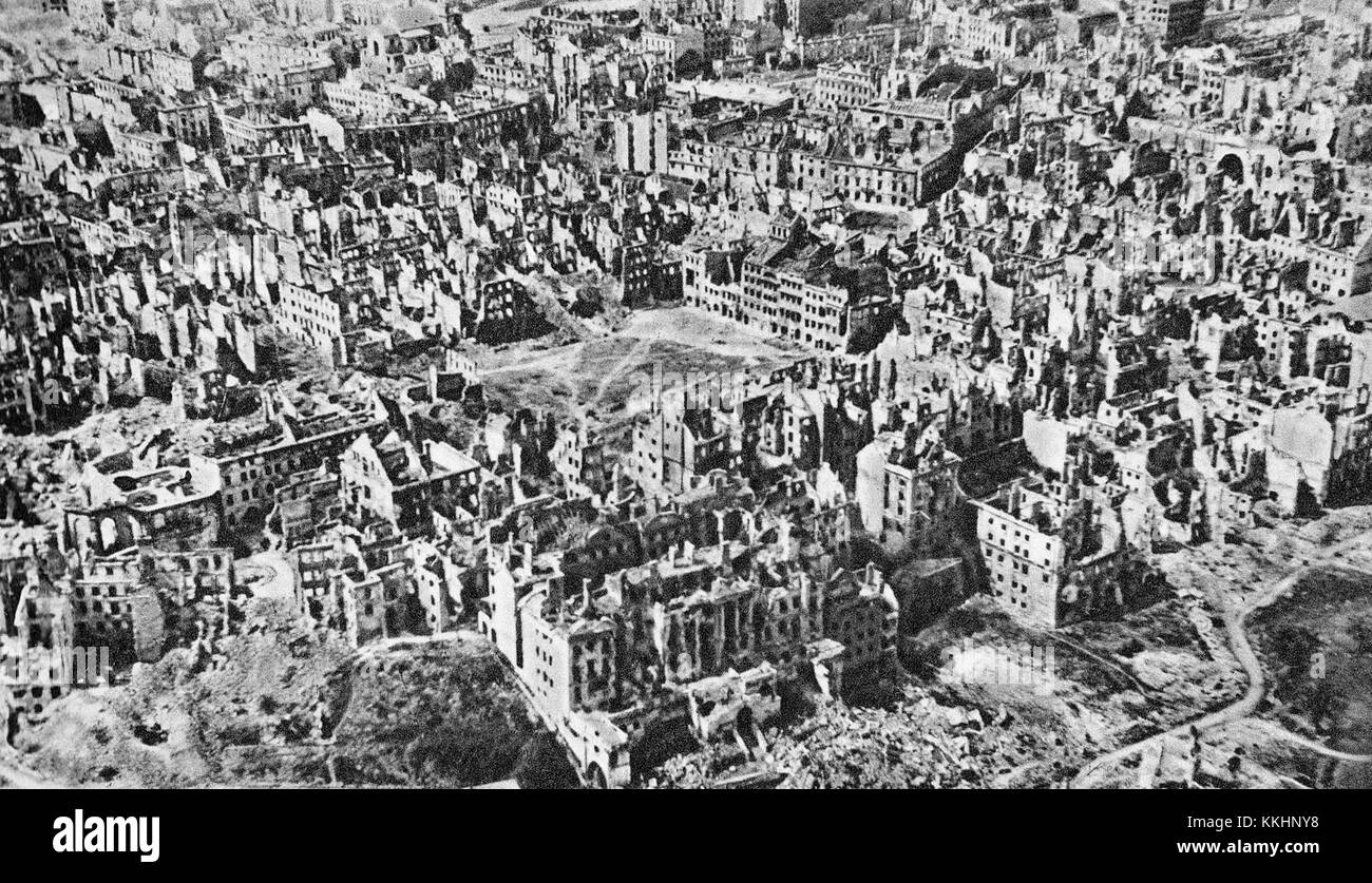 Warsaw and 1945 hi-res stock photography and images - Alamy
