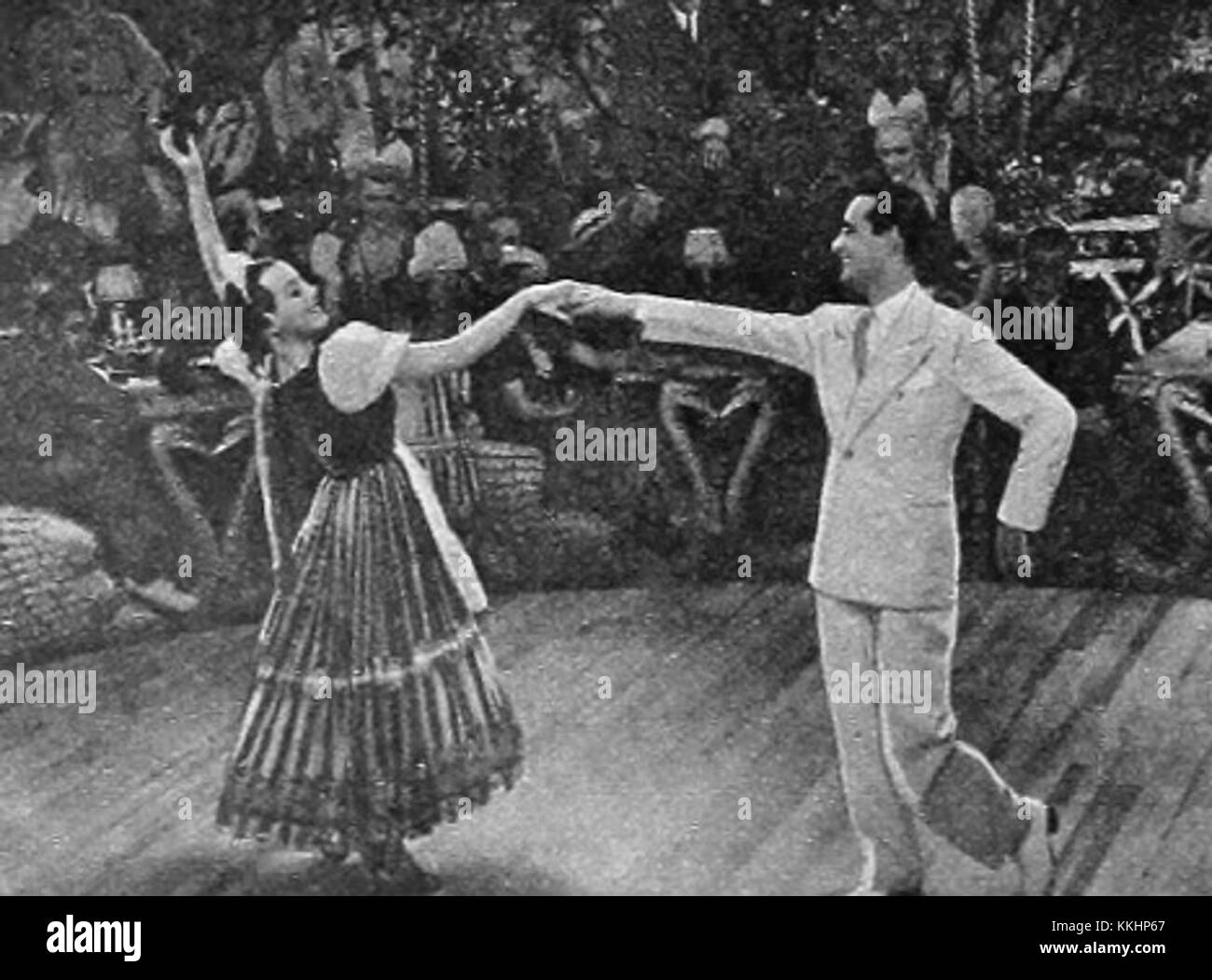 Veloz and Yolanda in Champagne Waltz 1937 Stock Photo - Alamy