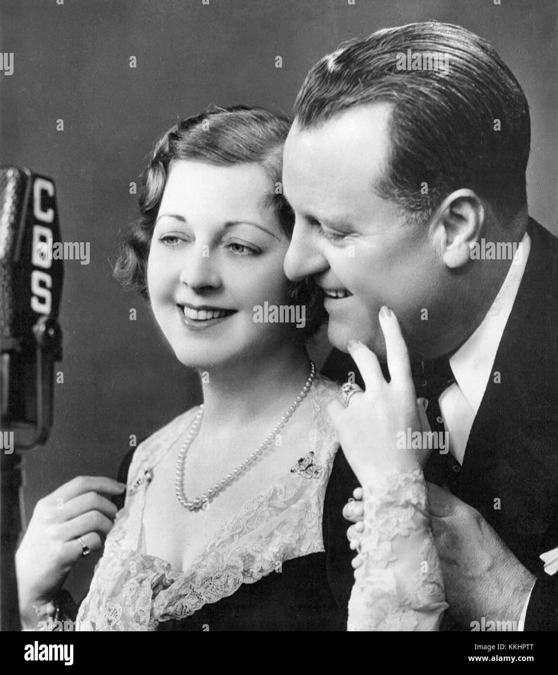 Julia Sanderson and Frank Crumit performed together on Columbia Radio ...