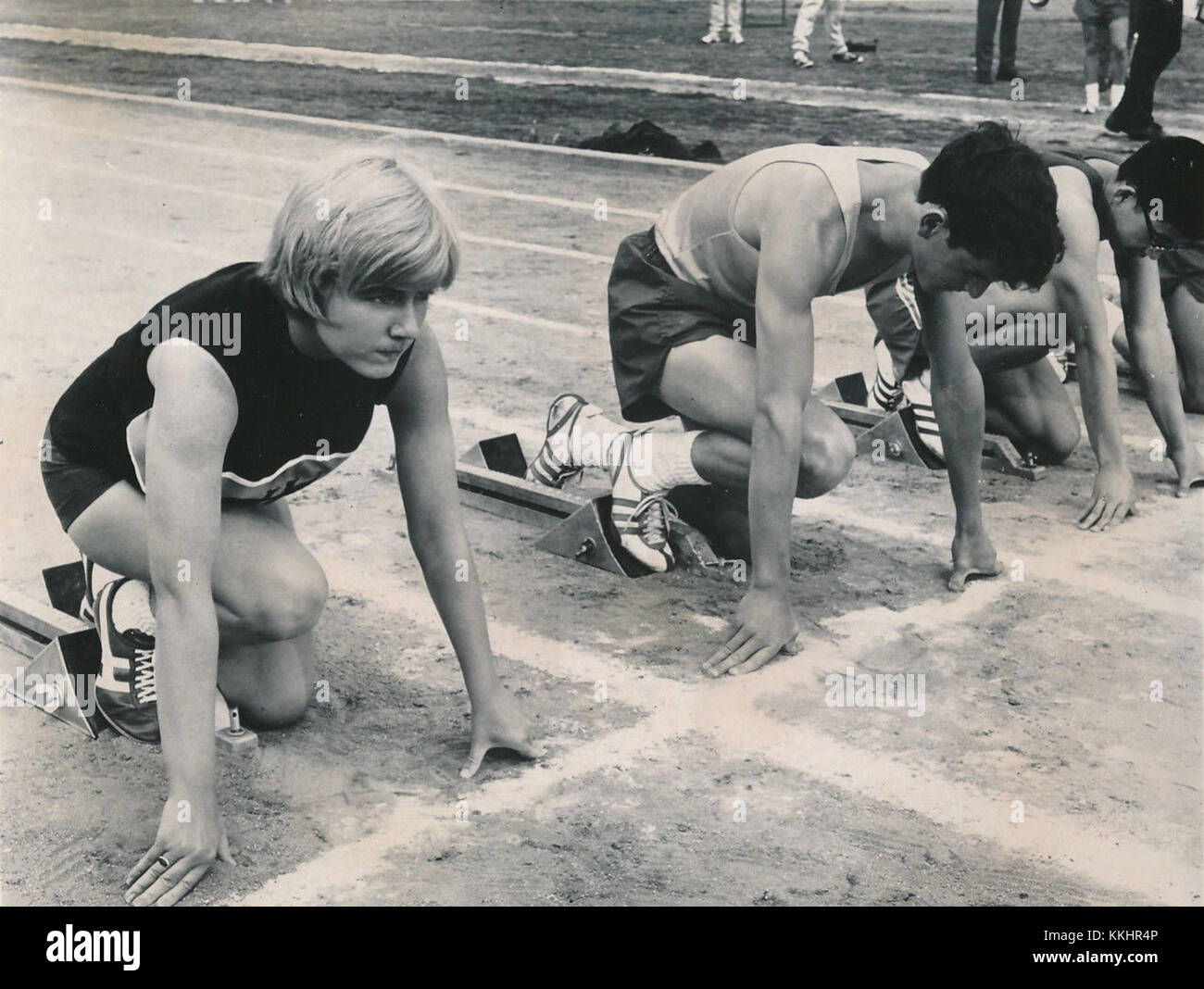 Patty Duke (Billie Carol) alongside male track runners - A United ...