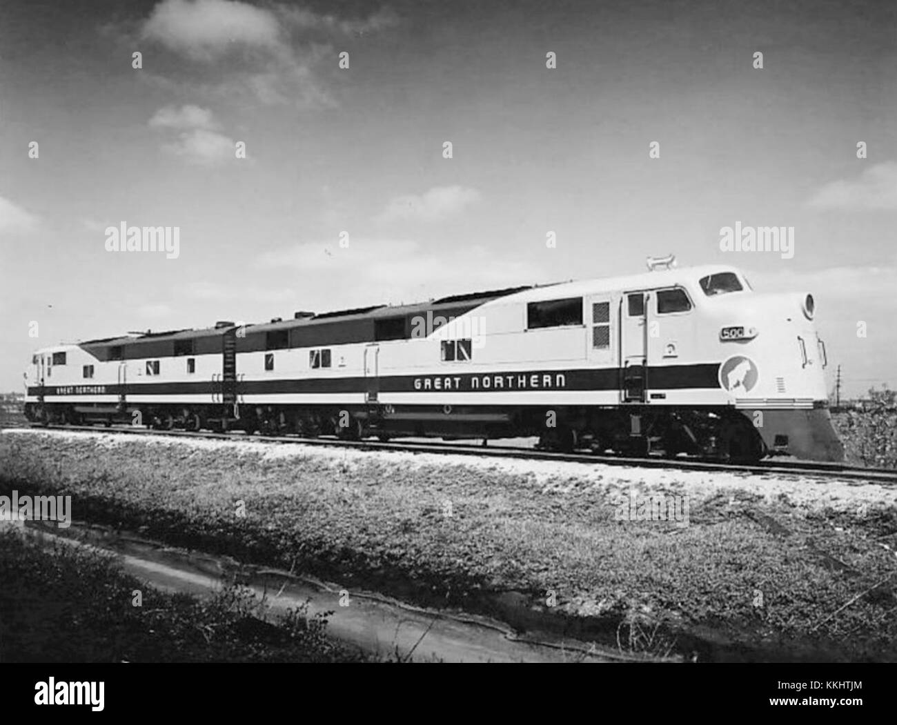 The Great Northern EMD 7 is a locomotive from 1945, used by the Great ...
