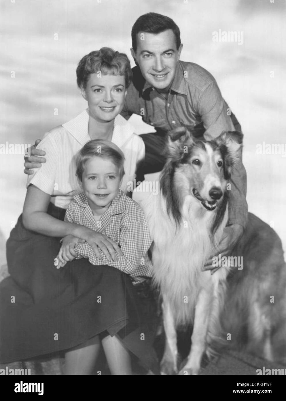 This 1960 cast photo features the beloved television dog, Lassie ...