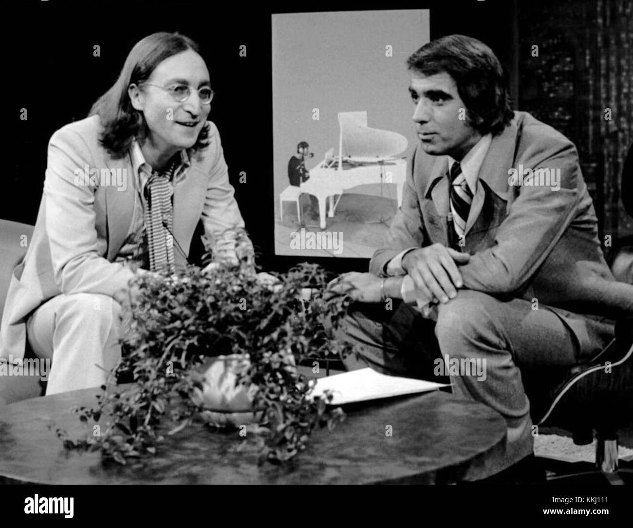 John lennon 1975 Black and White Stock Photos & Images - Alamy