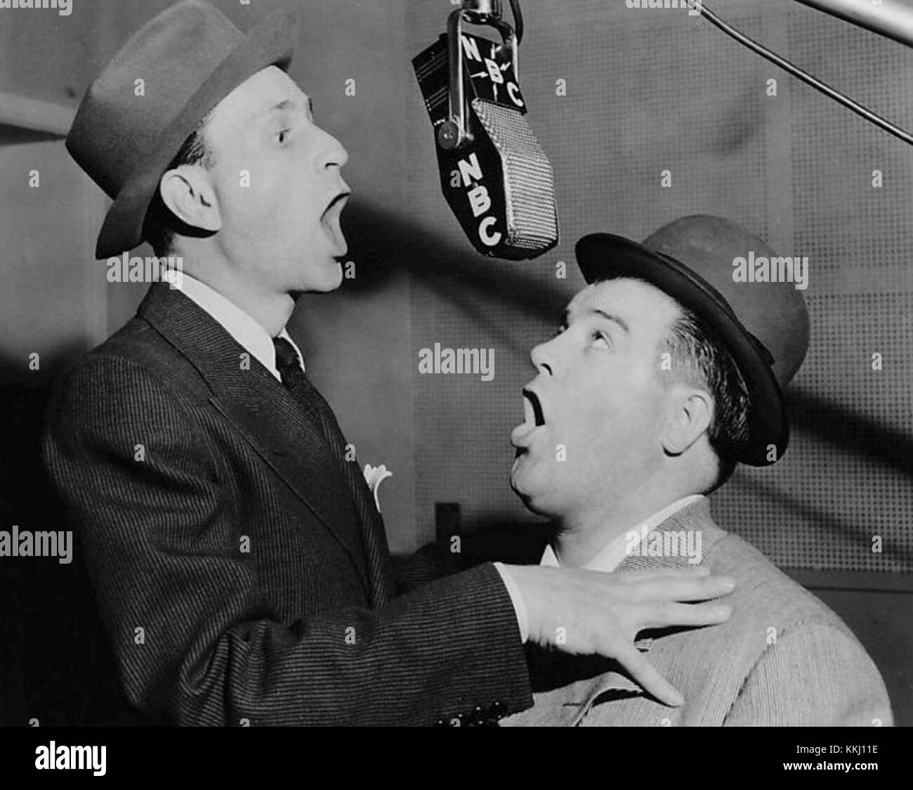 This black-and-white photo features the iconic comedy duo Abbott and ...