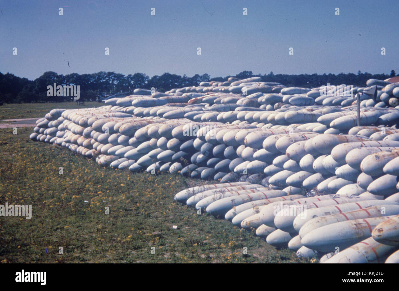 The 359th Fighter Group, during its World War II service, used external ...