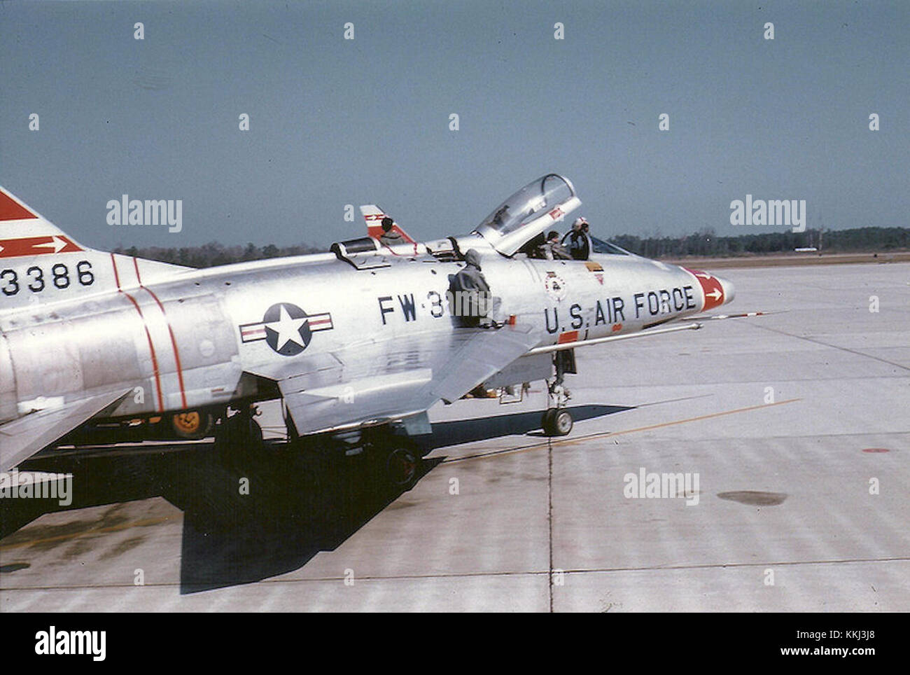 Super sabre f 100 hi-res stock photography and images - Alamy