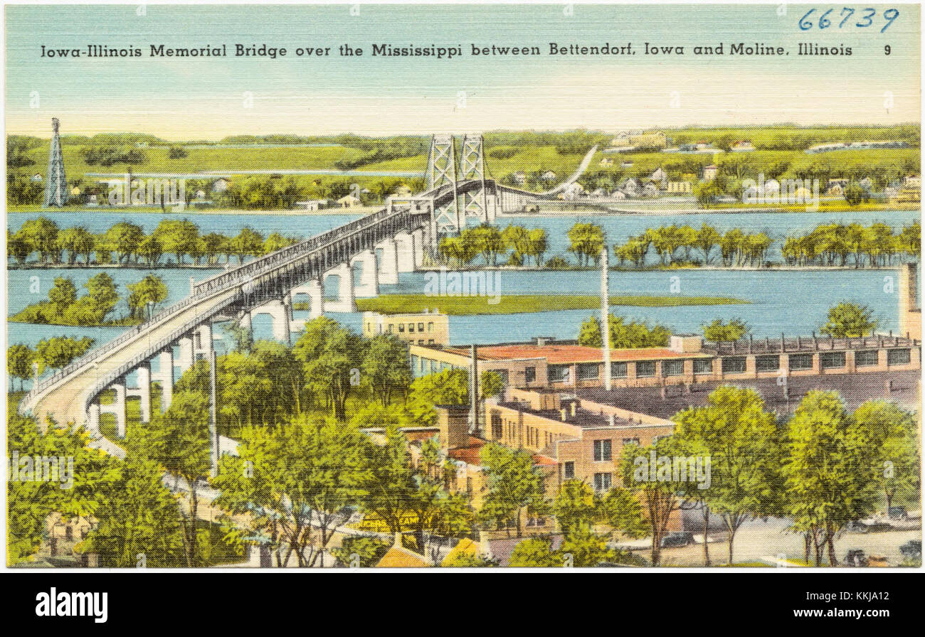 The Iowa-Illinois Memorial Bridge, located over the Mississippi River ...