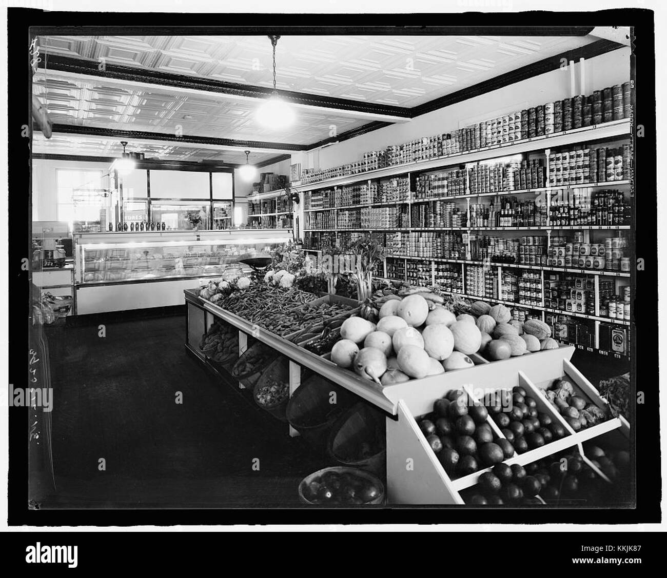 Vintage retail displays Black and White Stock Photos & Images - Alamy