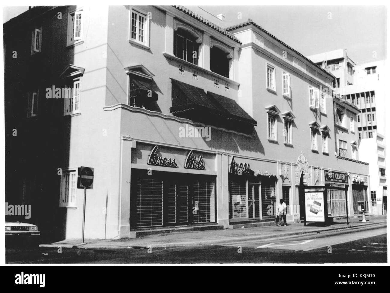 Edificio del Valle is a notable building in a valley region, known for ...