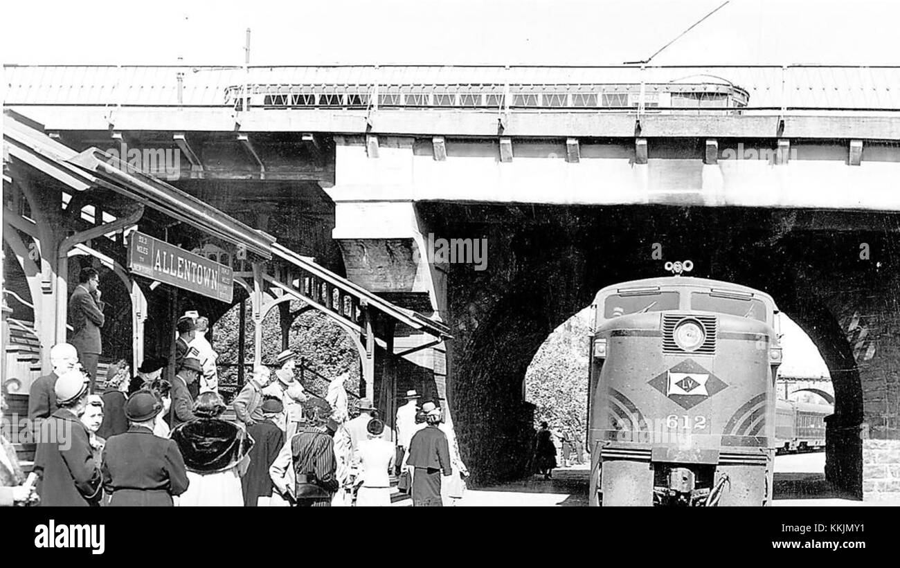 In 1947, the Lehigh Valley Railroad's Black Diamond passenger train ...