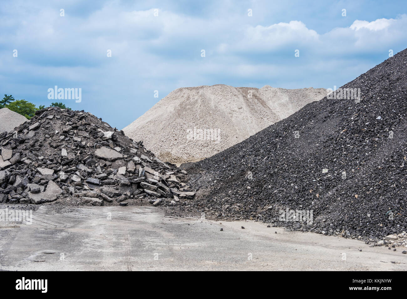 Construction site rubble hi-res stock photography and images - Alamy
