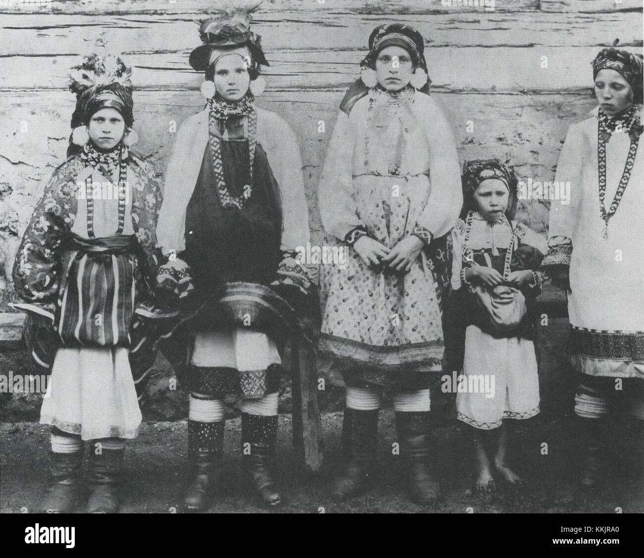 This 1902 photograph from Tula Governorate shows young women dressed in ...