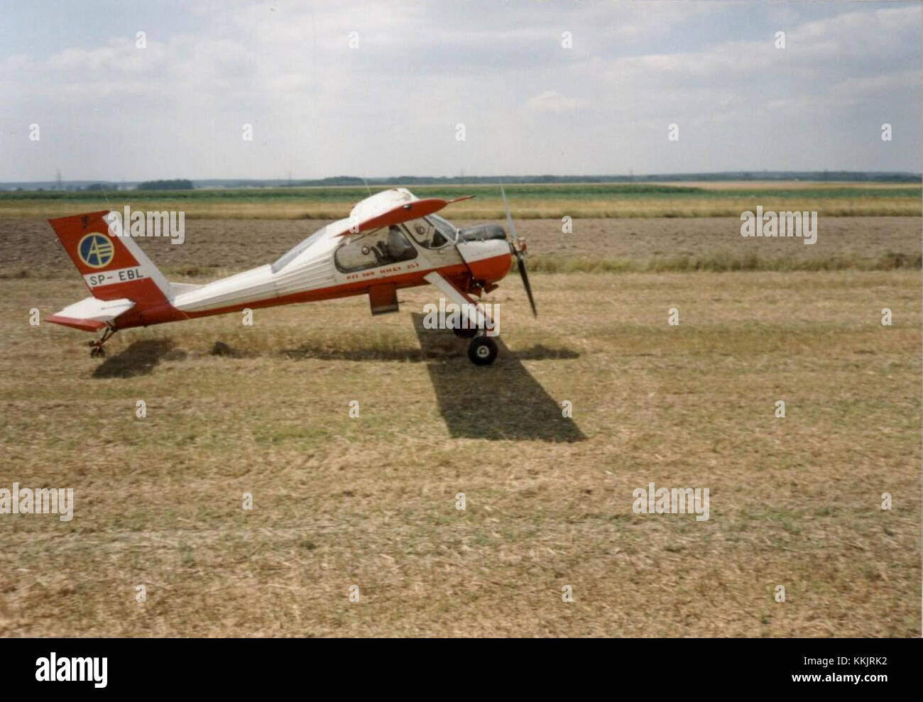 Single engine training aircraft hi-res stock photography and images - Alamy