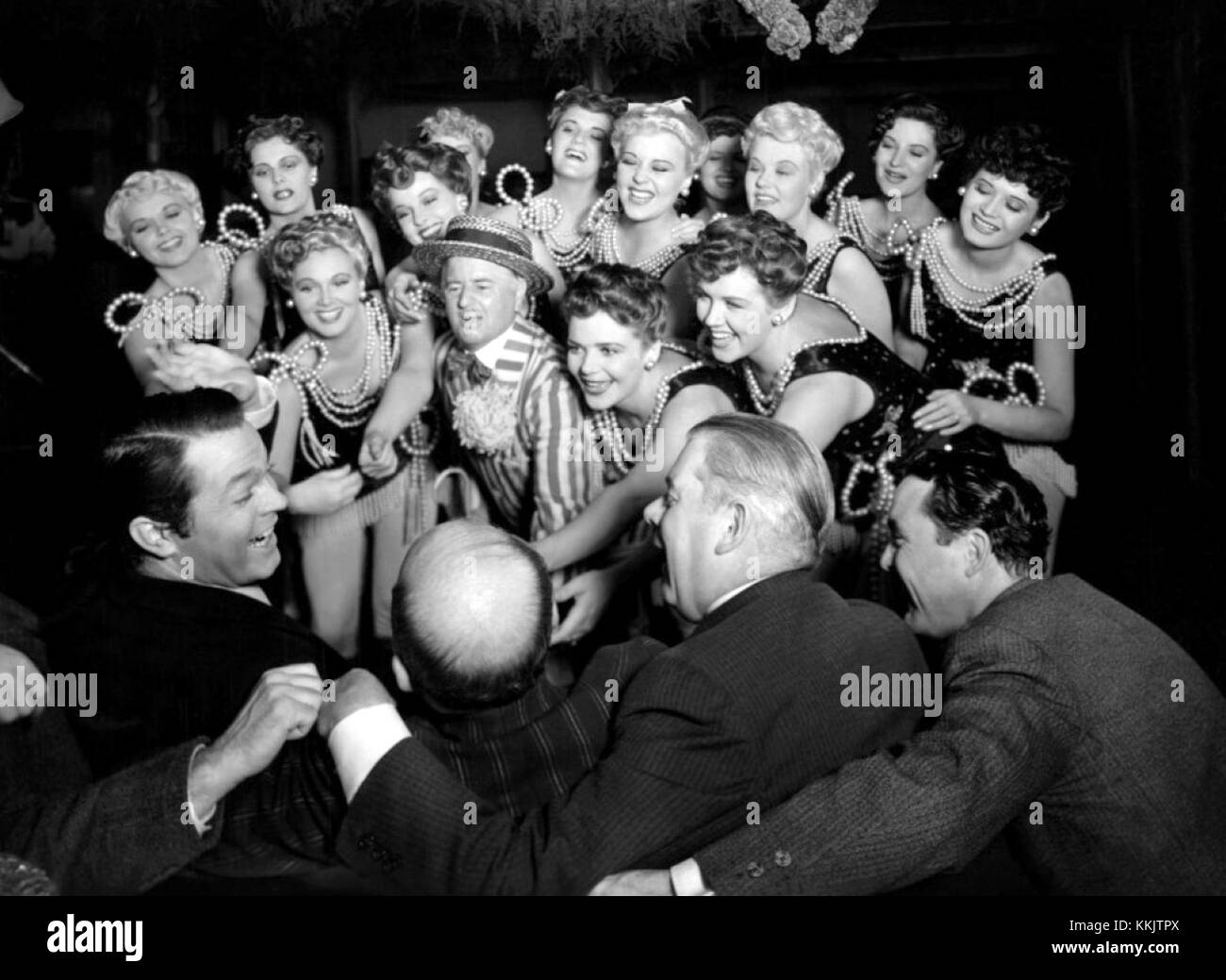 Showgirls movie 1995 hi-res stock photography and images - Alamy