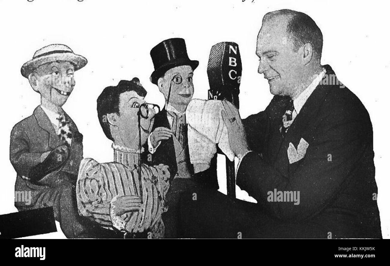 Ventriloquist dummies hi-res stock photography and images - Alamy