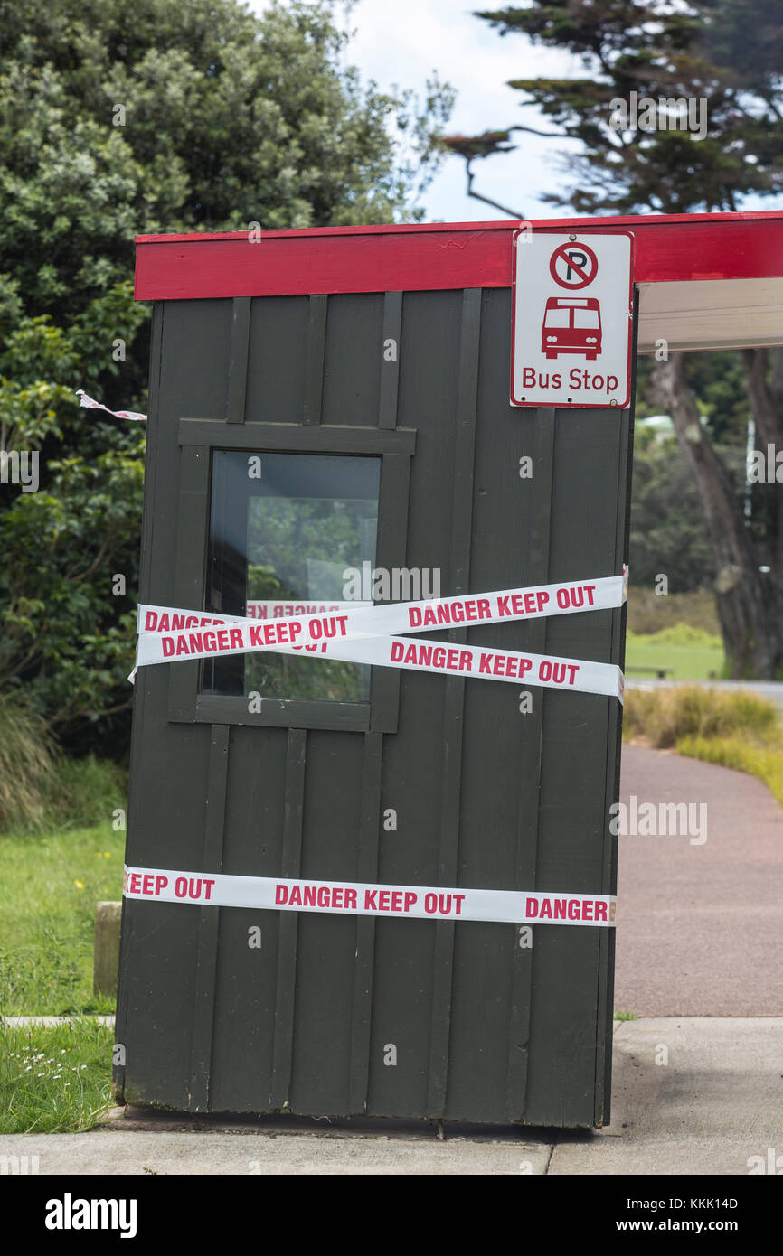 New zealand bus stop hi-res stock photography and images - Alamy