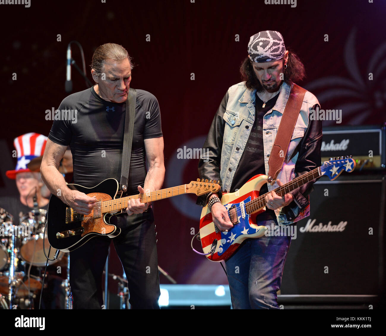 MIAMI , FL - DECEMBER 19: Mel Schacher, Max Carl, and Bruce Kulick of ...