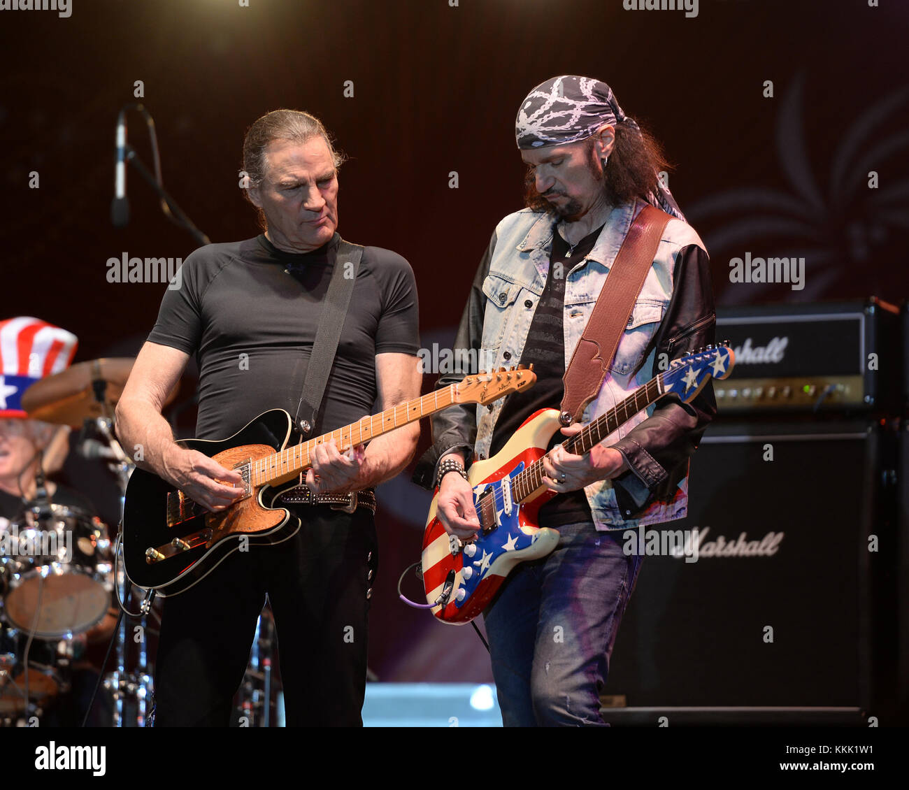 MIAMI , FL - DECEMBER 19: Mel Schacher, Max Carl, and Bruce Kulick of ...