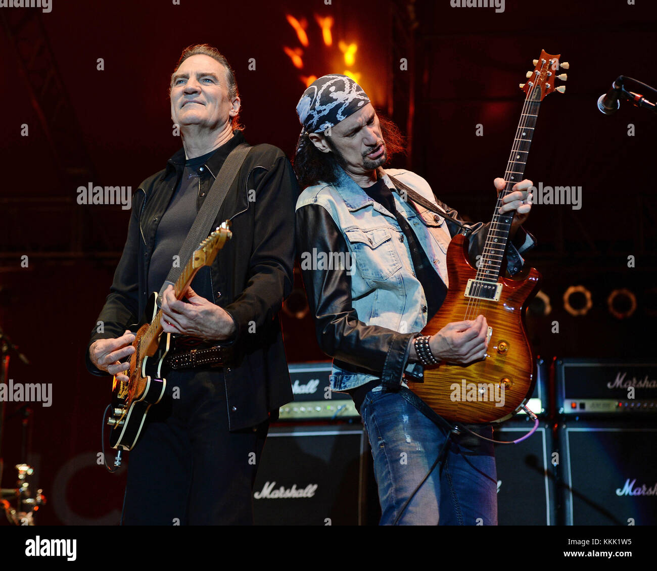 MIAMI , FL - DECEMBER 19: Mel Schacher, Max Carl, and Bruce Kulick of ...