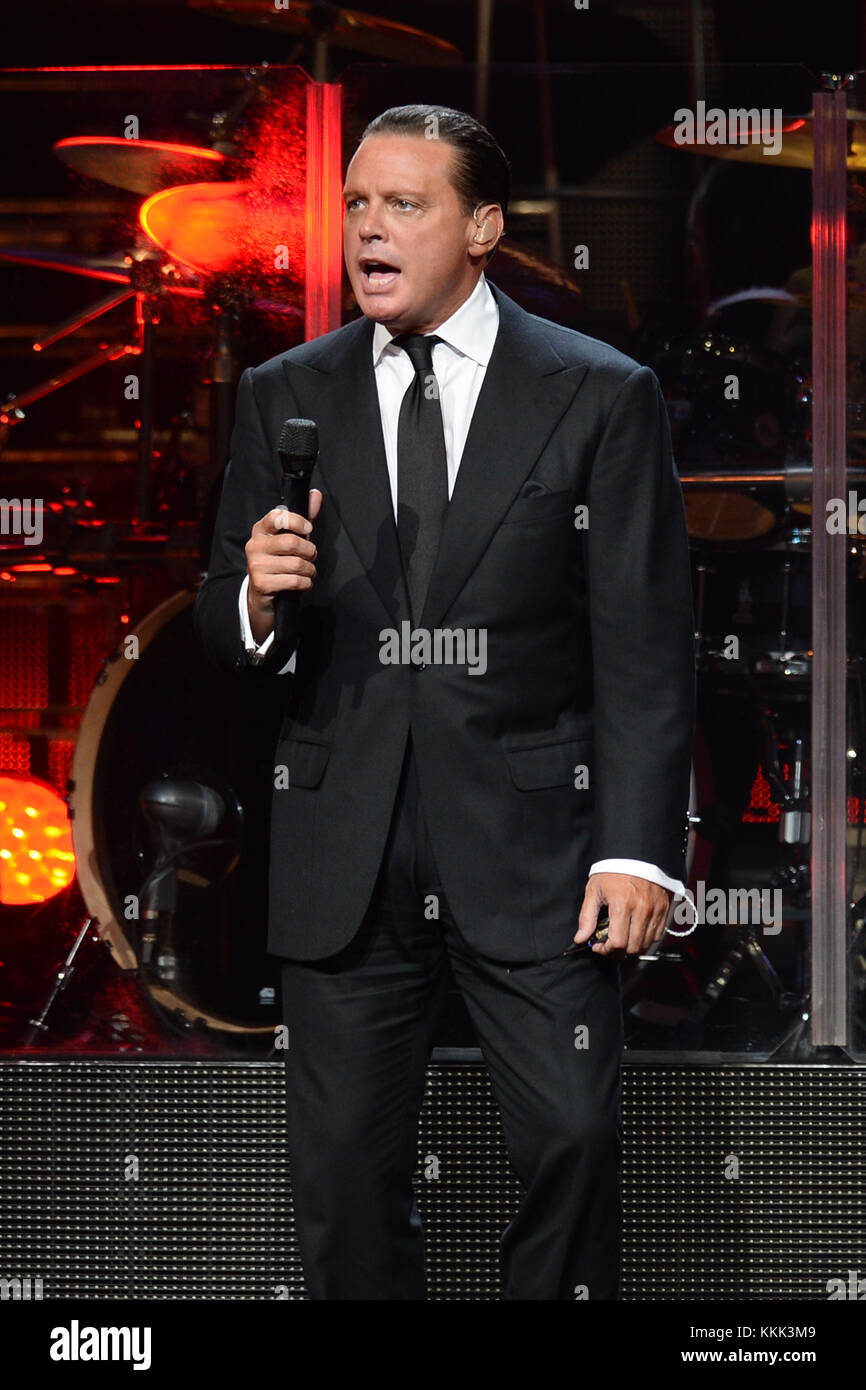 MIAMI, FL - DECEMBER 10: Singer Luis Miguel performs during a concert ...