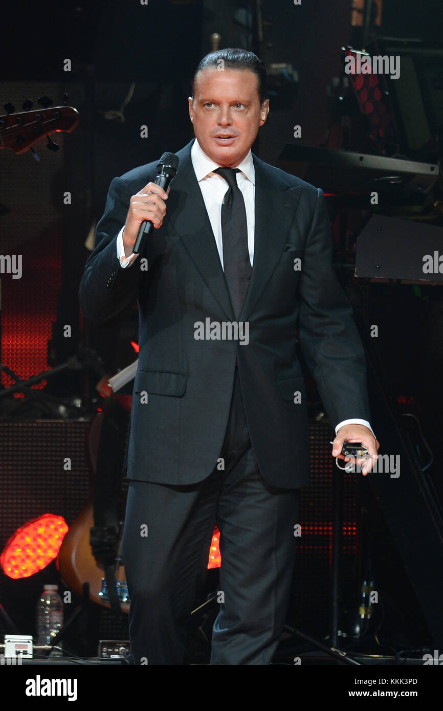 MIAMI, FL - DECEMBER 10: Singer Luis Miguel performs during a concert ...