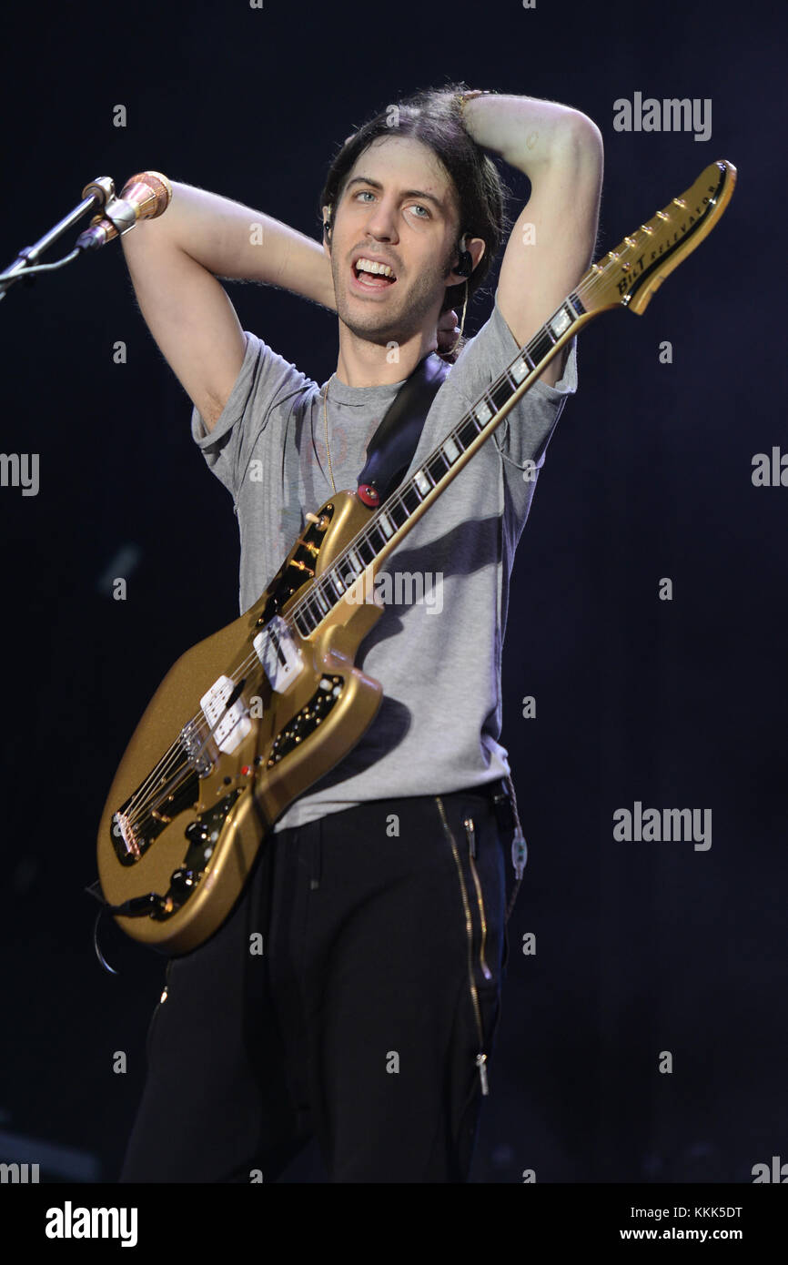 Wayne Sermon Imagine Dragons