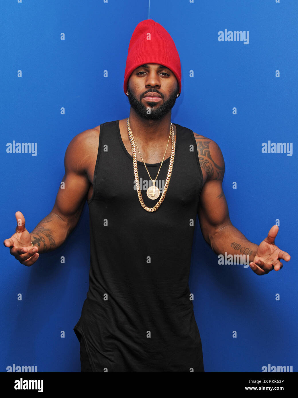 FORT LAUDERDALE, FL - NOVEMBER 13: Singer Jason Derulo poses for a ...