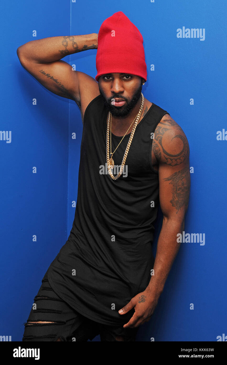 FORT LAUDERDALE, FL - NOVEMBER 13: Singer Jason Derulo poses for a ...