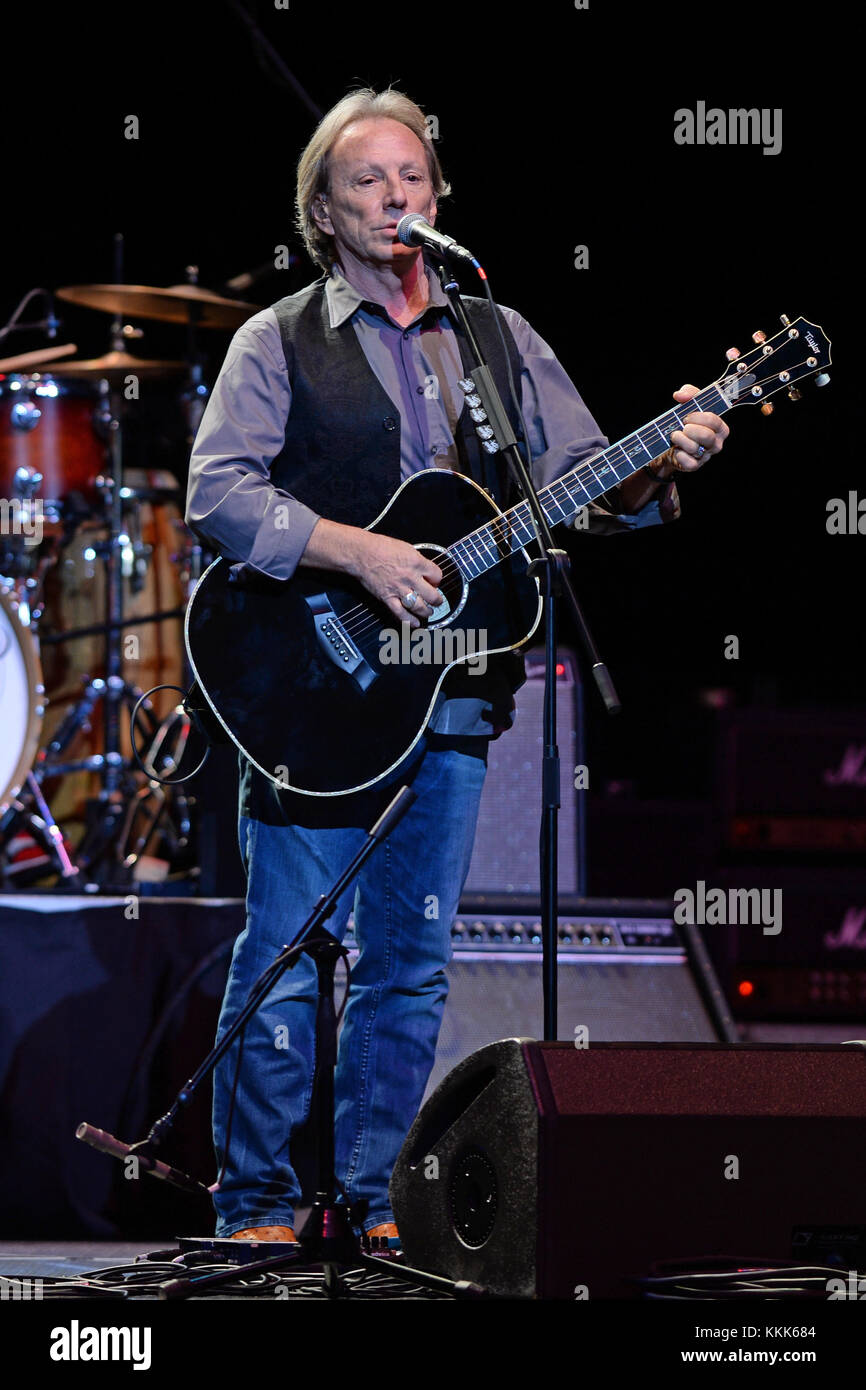 Dewey bunnell group america hi-res stock photography and images - Alamy