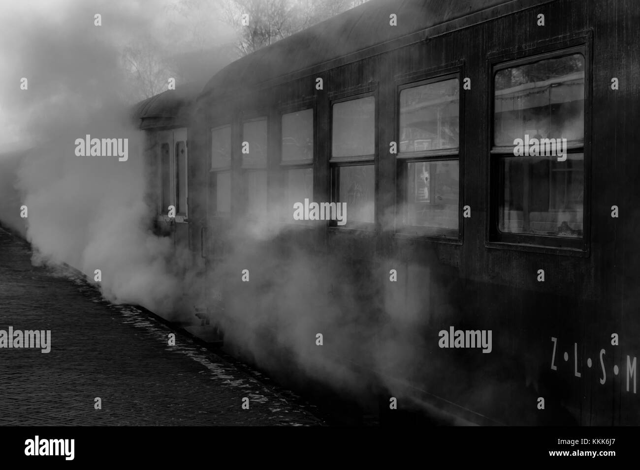An old steam locomotive standing at the Simpelveld train station ...